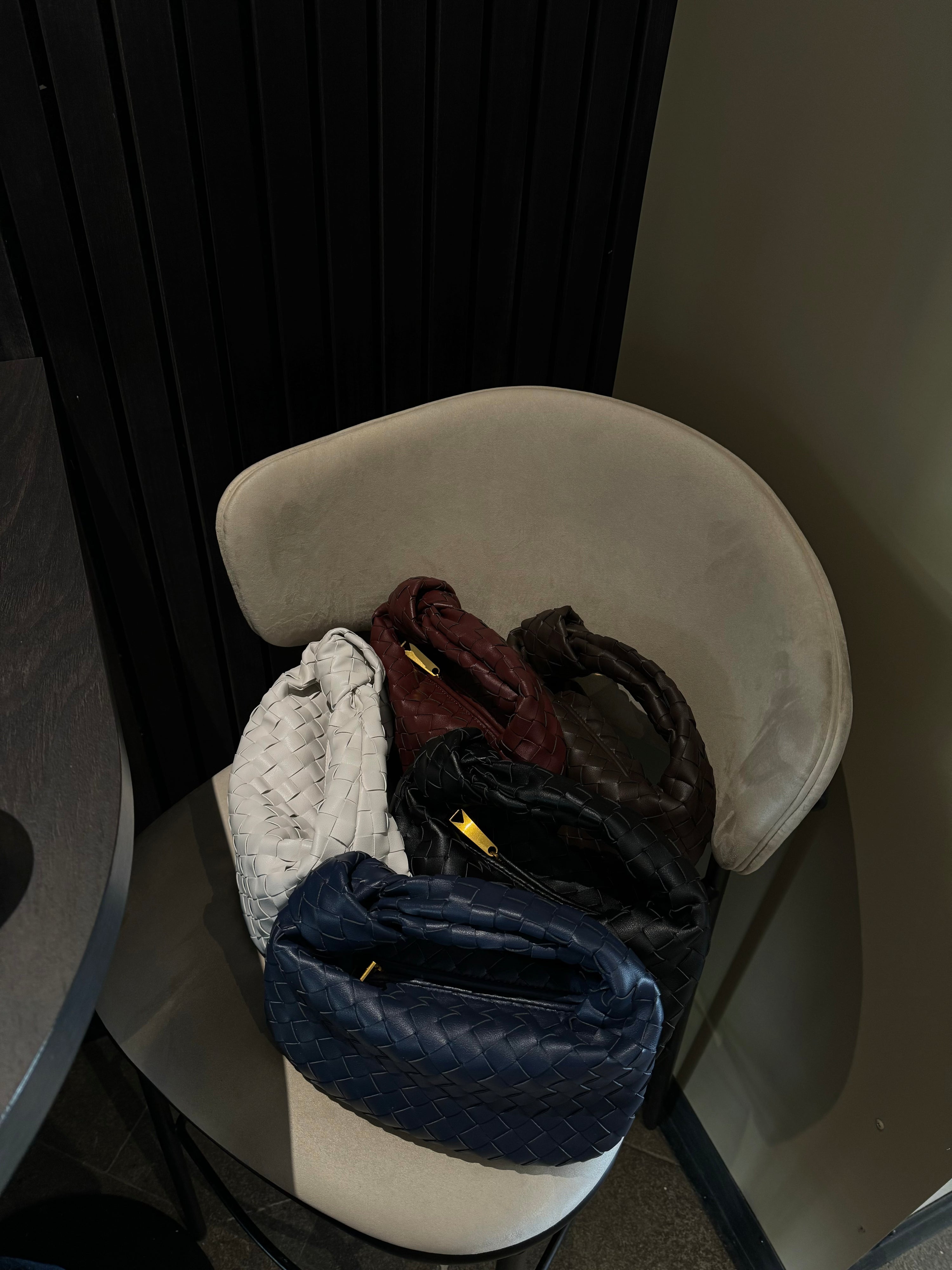 almaofficialstore alma.collection – ALMA.